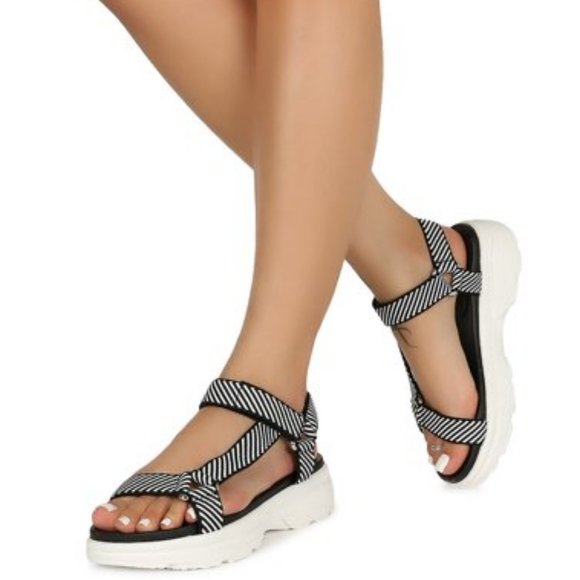 BAMBOO | Shoes | Bamboo Stretch Triangle Ridged Platform Sole Sandals ...